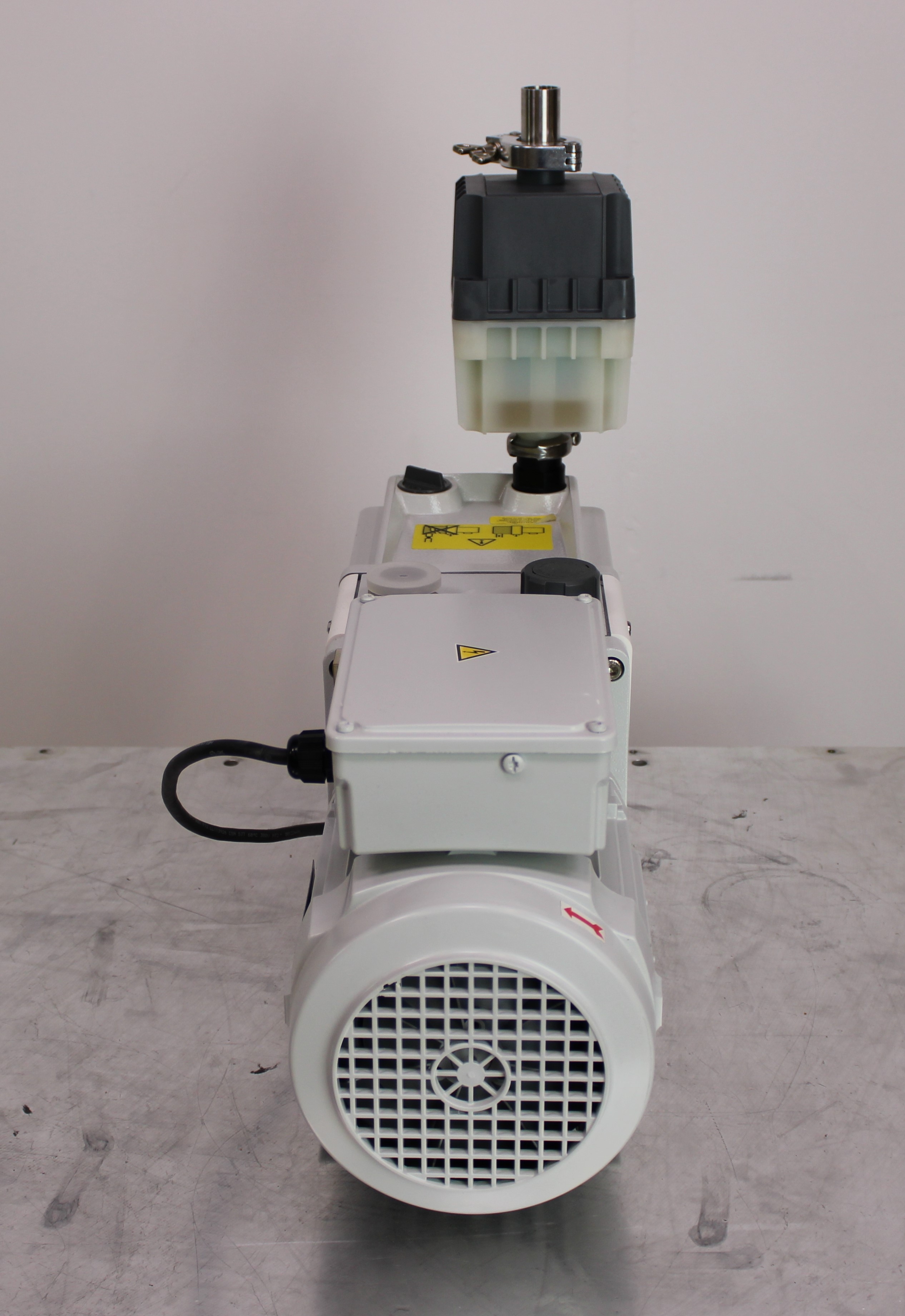 Edwards E2M30 Rotary Vane Vacuum Pump with EMF20 Filter, 11.4 cfm, 240V ...